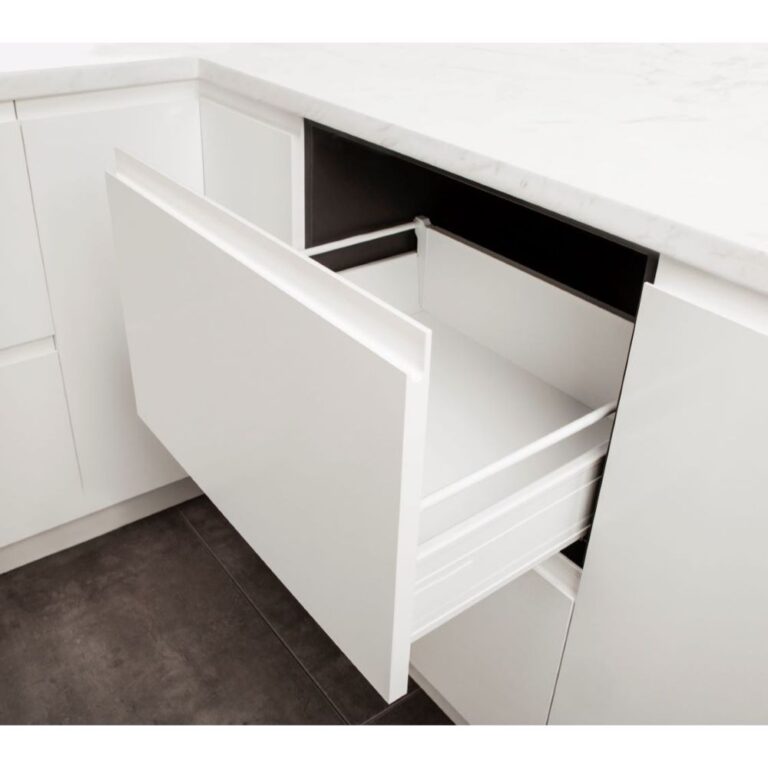 Smooth - Hardware Abouts